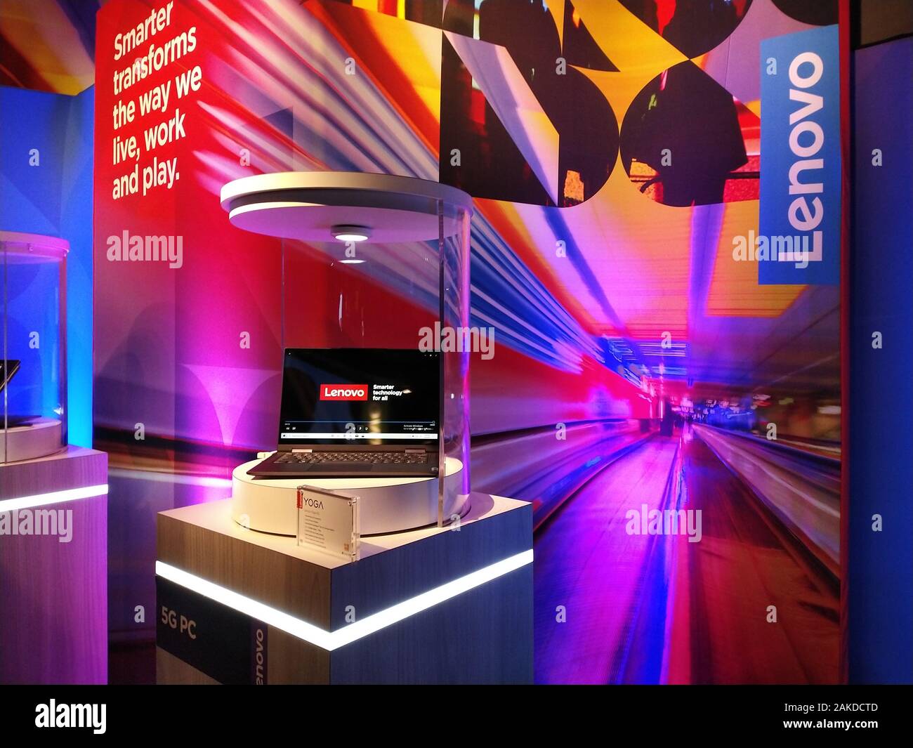 Las Vegas. 8th Jan, 2020. Photo taken on Jan. 8, 2020 shows a Lenovo 5G ...