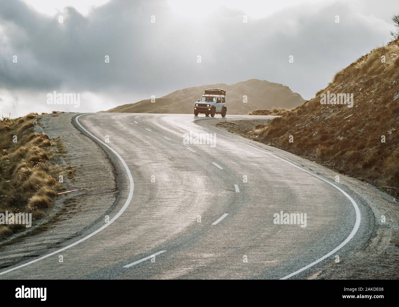 Mountain new zealand 4wd hi-res stock photography and images - Alamy