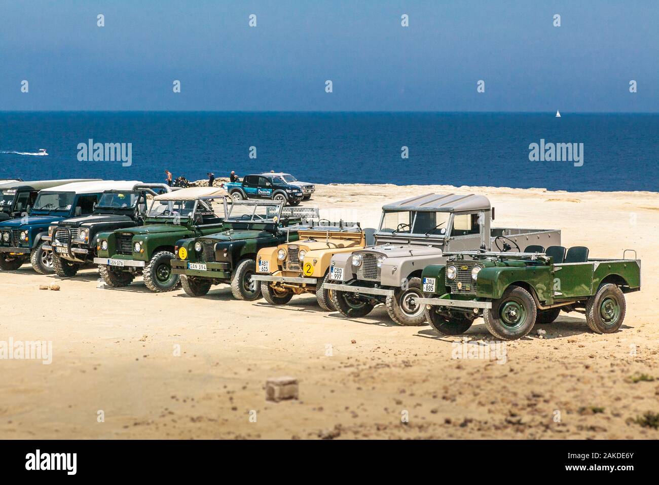 Land rover series 2 a hi-res stock photography and images - Alamy