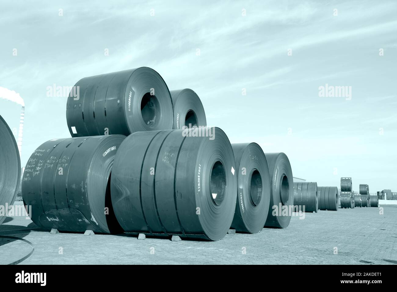 roll steel in harbor, Cold rolled steel coils Stock Photo - Alamy