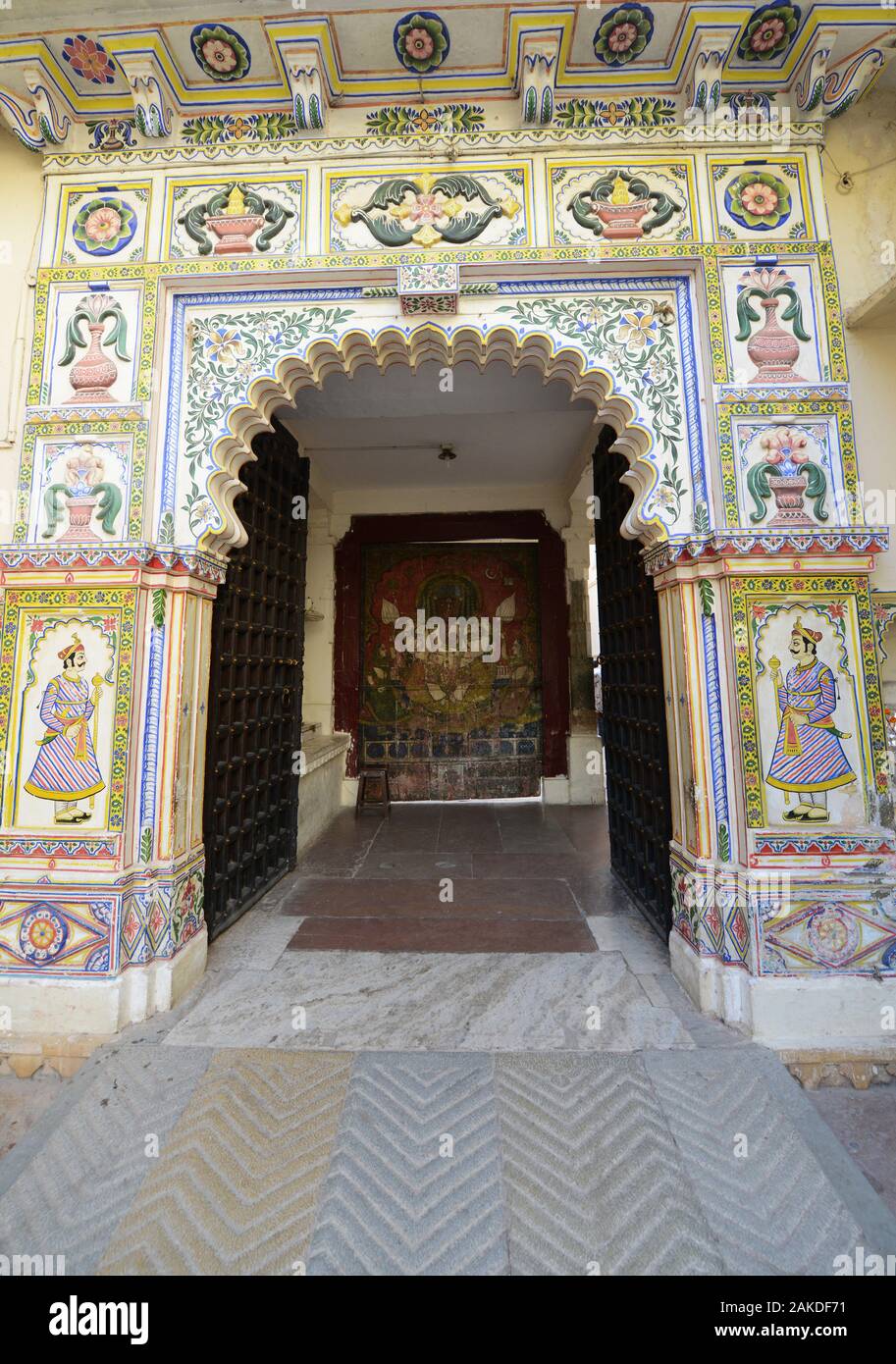 Colorful palace hi-res stock photography and images - Alamy