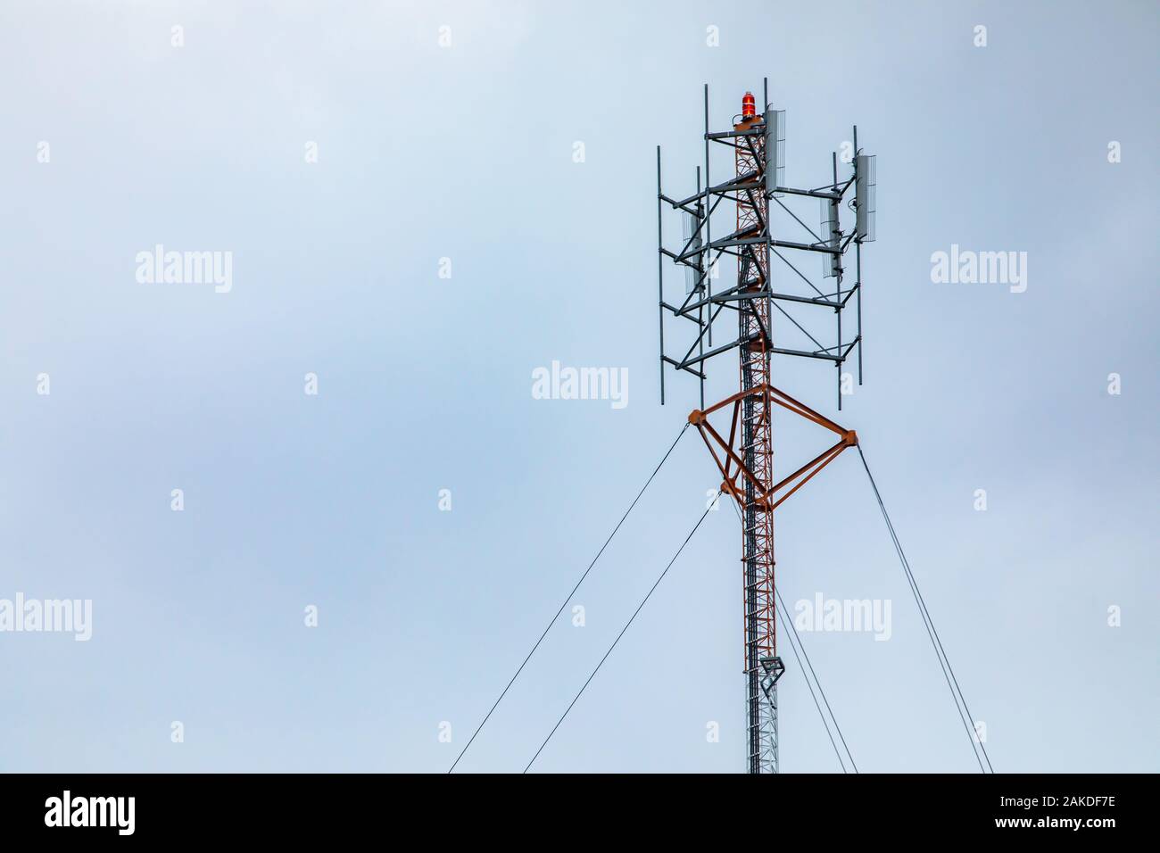 Low range antenna hi-res stock photography and images - Alamy
