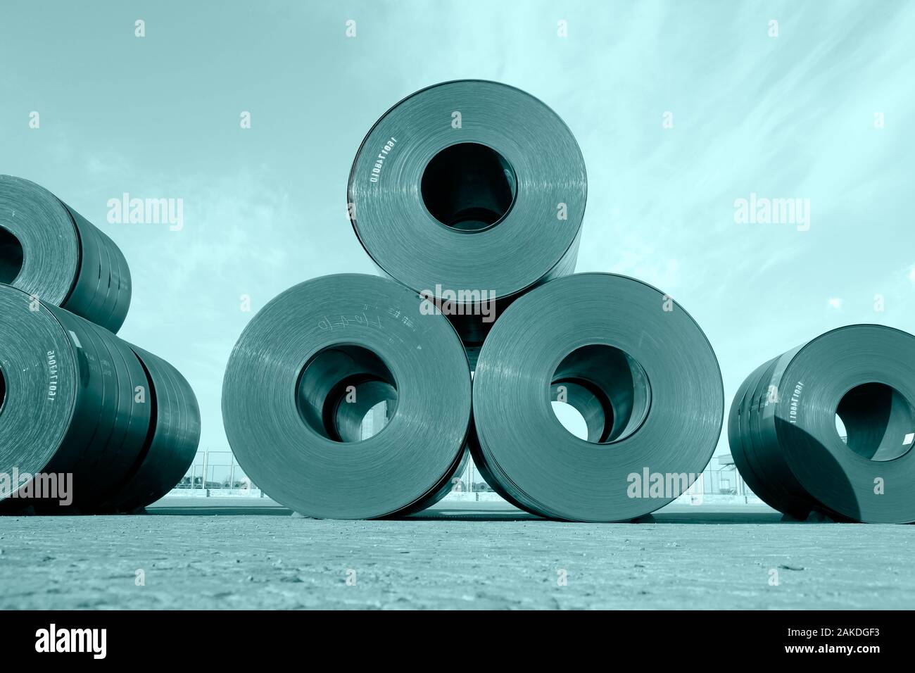 roll steel in harbor, Cold rolled steel coils Stock Photo - Alamy