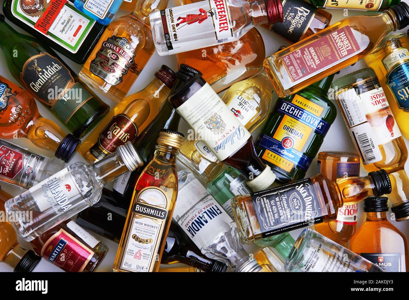 Assorted alcoholic beverages hi-res stock photography and images - Alamy