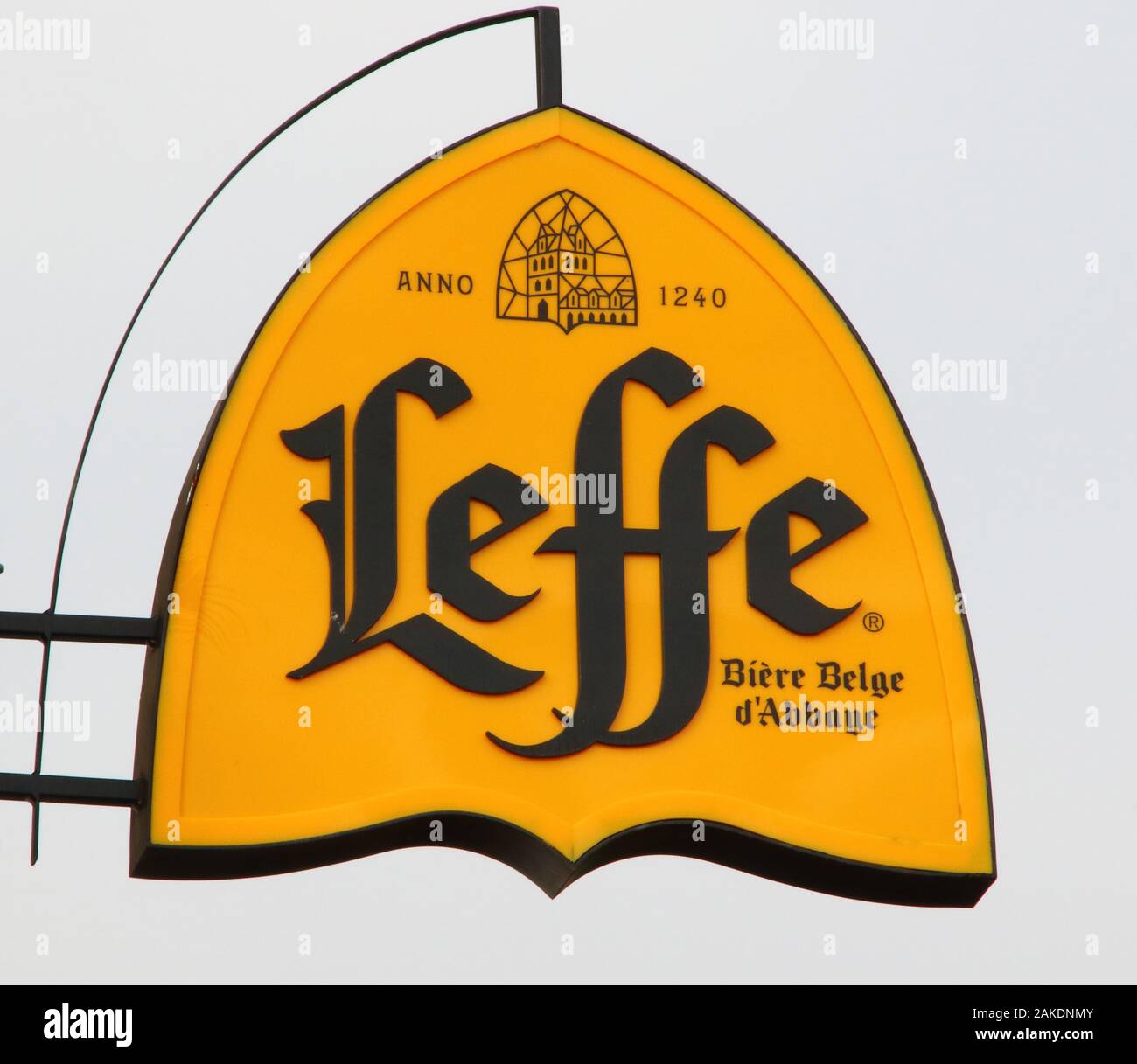 Leffe Beer Logo LEFFE Shoped