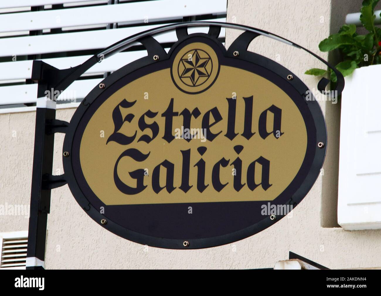 Estrella galicia beer spain hi-res stock photography and images - Alamy