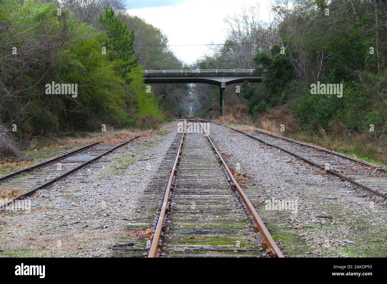 Abandoned train bridge railroad hi-res stock photography and images - Alamy