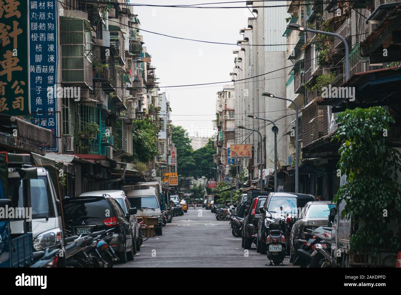 An empty urban backstreet in Taipei, Taiwan Stock Photo - Alamy