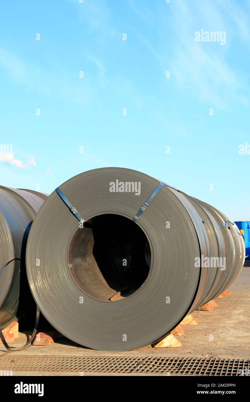 roll steel in harbor, Cold rolled steel coils Stock Photo - Alamy
