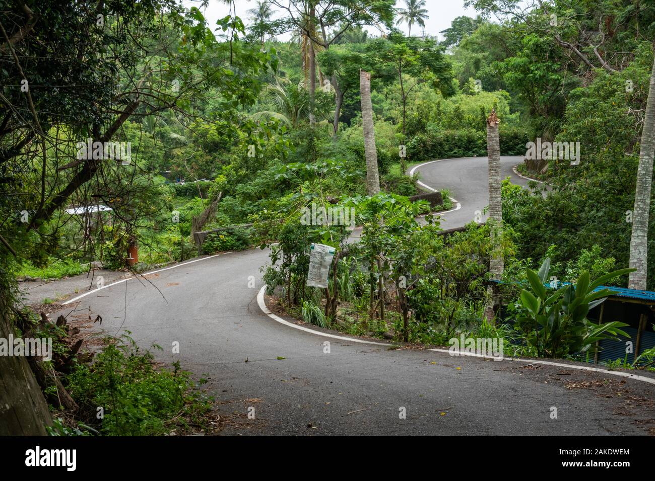 Winding narrow road hi-res stock photography and images - Alamy
