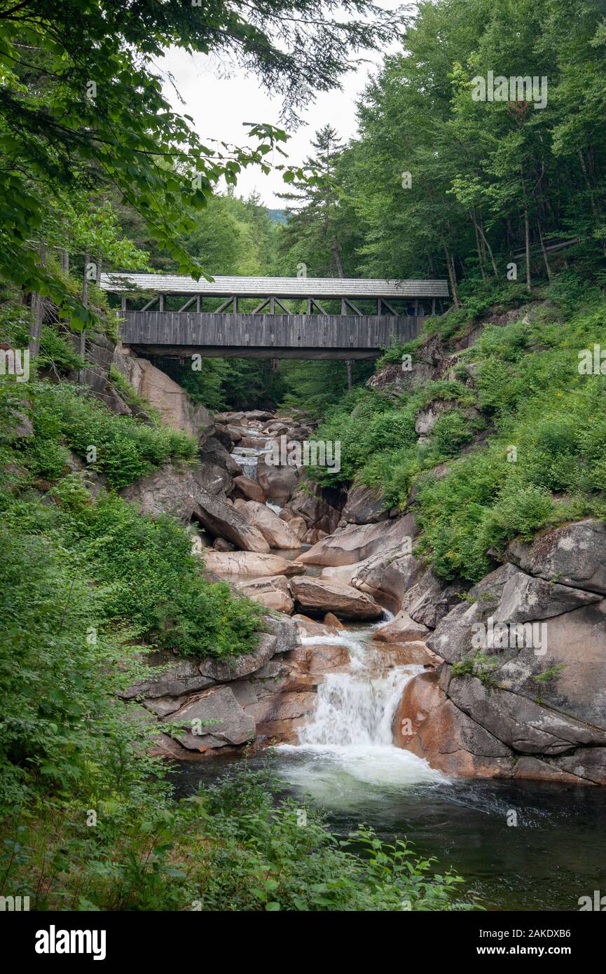 Covered bridge at Flume Gorge in New Hampshire Stock Photo - Alamy