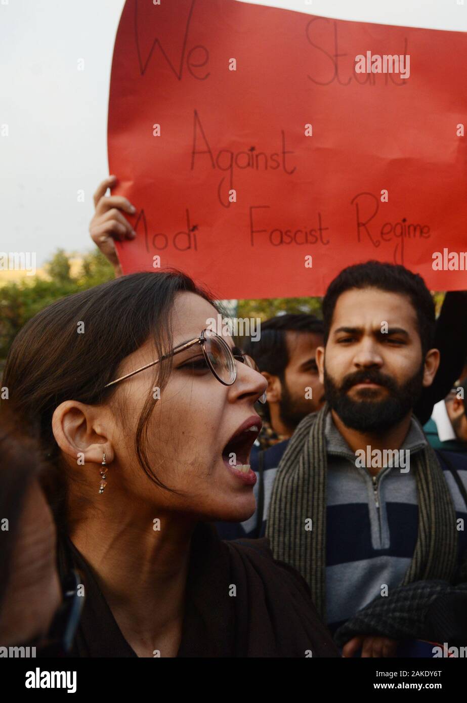 Lahore, Pakistan. 08th Jan, 2020. Pakistani students from different ...