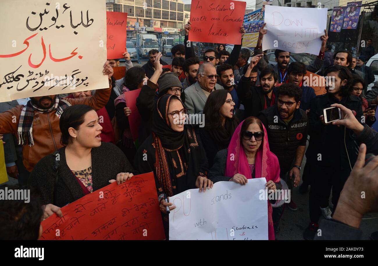 Lahore, Pakistan. 08th Jan, 2020. Pakistani students from different ...
