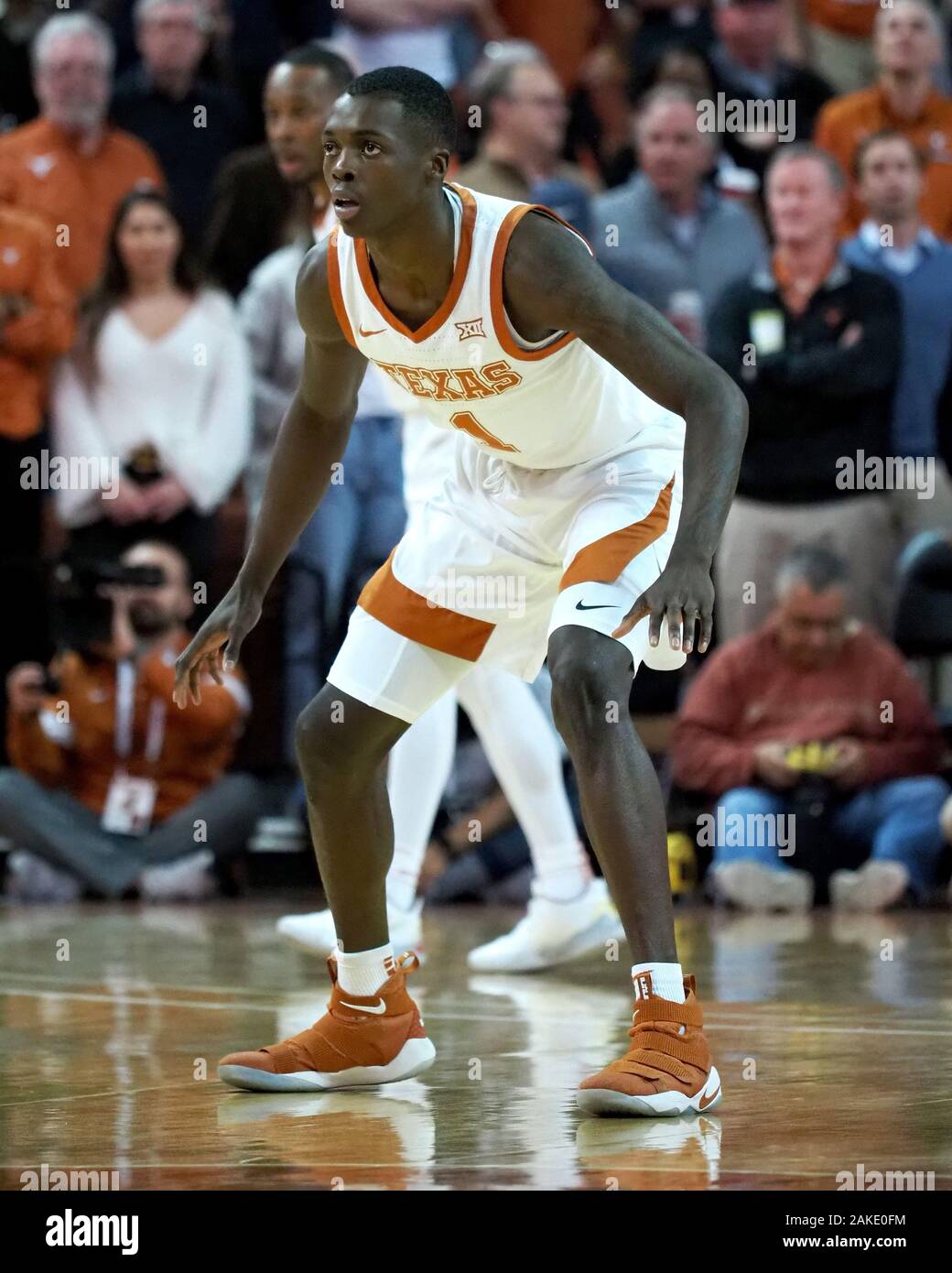 Texas, USA. 8th Jan, 2020. Andrew Jones #1 of the Texas Longhorns in ...