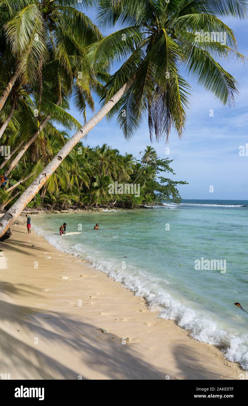Waves lapping onto sandy beach hi-res stock photography and images - Alamy