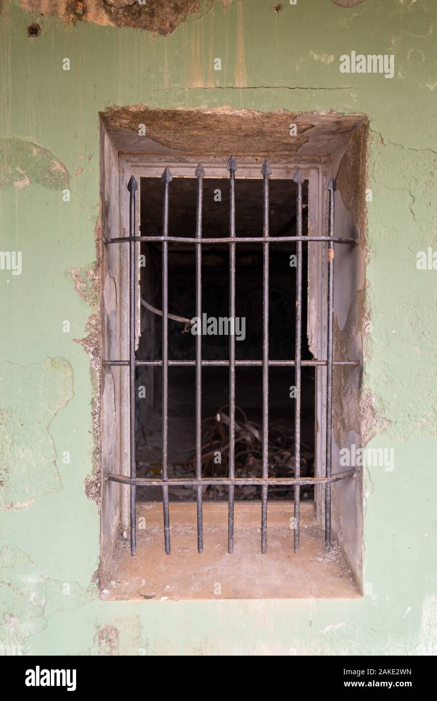 Winodw shutters hi-res stock photography and images - Alamy