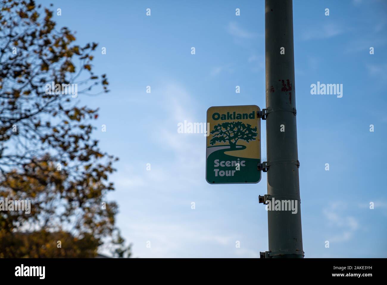 Oakland scenic tour sign on light post Stock Photo - Alamy