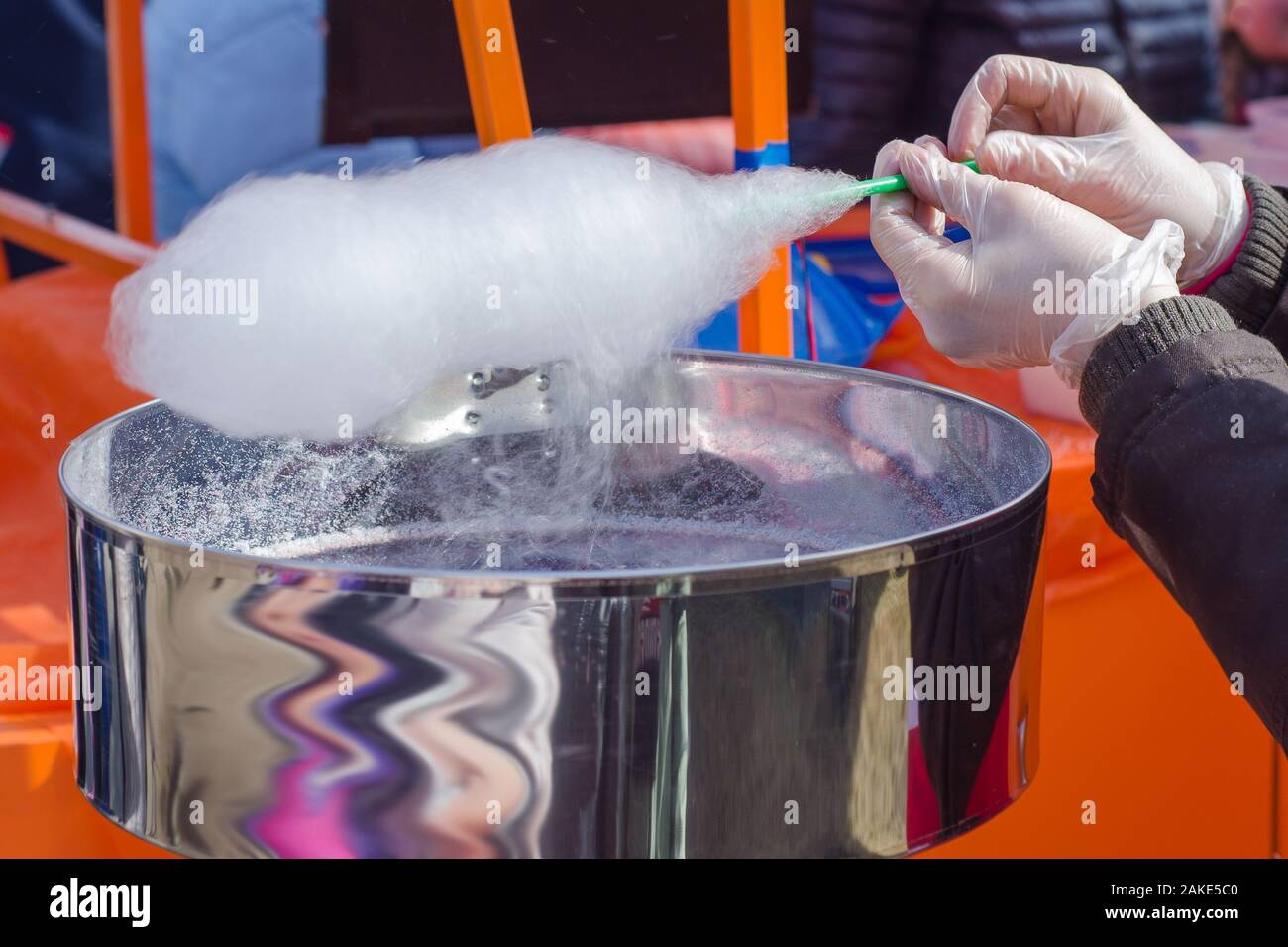 Candy floss cotton candy machine hi-res stock photography and images ...