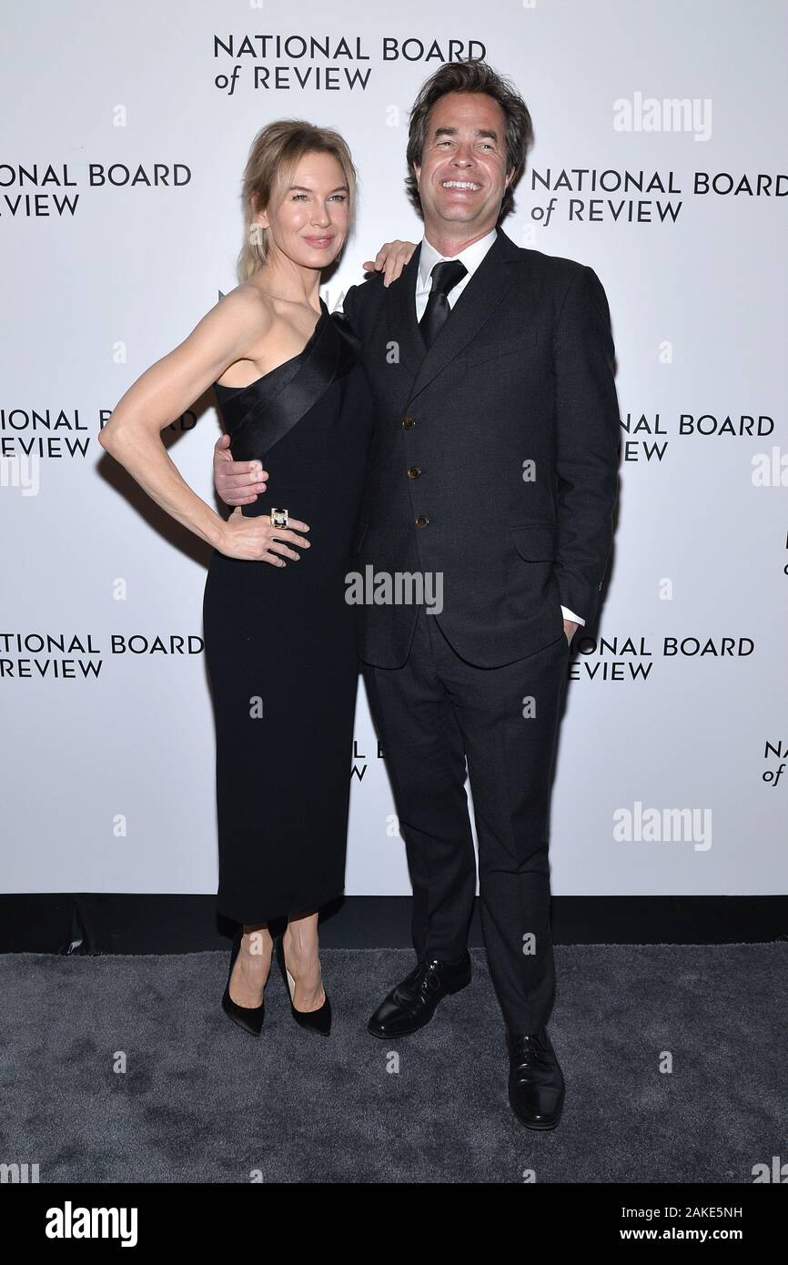 New York, USA. 08th Jan, 2020. (L-R) Renée Zellweger and Rupert Goold ...