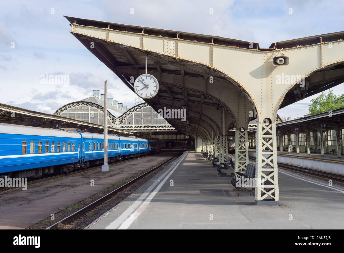 Platform of the old train station. Russia Stock Photo - Alamy