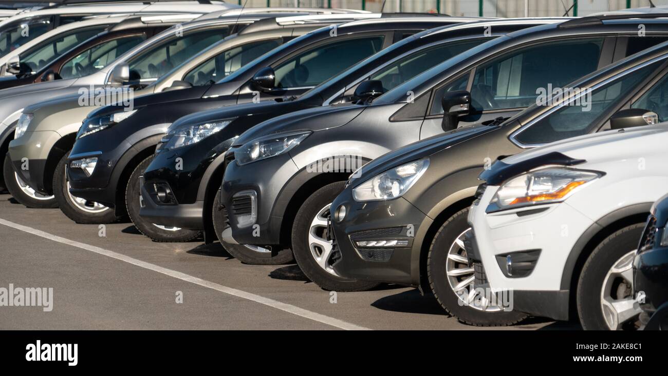 Cars in a rows. Used car sales Stock Photo - Alamy