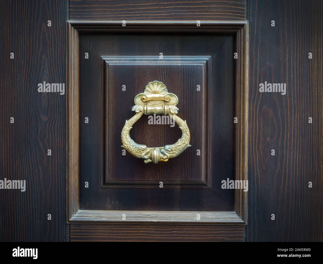 Old brass handle hi-res stock photography and images - Alamy