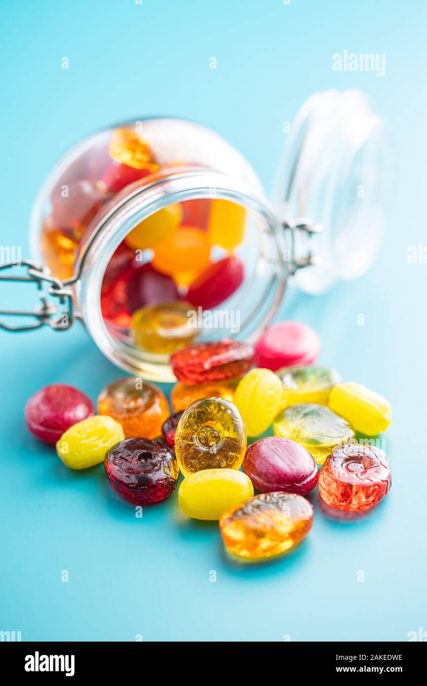 Blue candies texture hi-res stock photography and images - Alamy