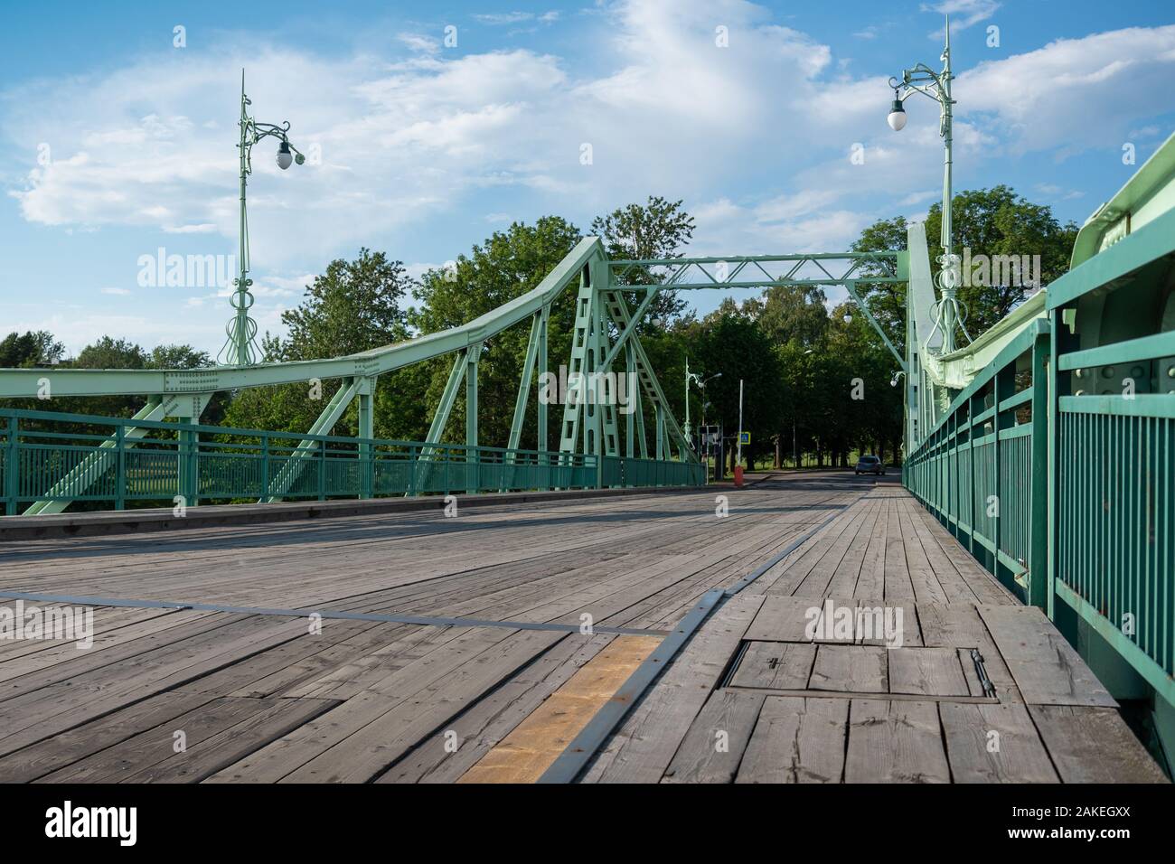 View famous swinging bridge hi-res stock photography and images - Alamy