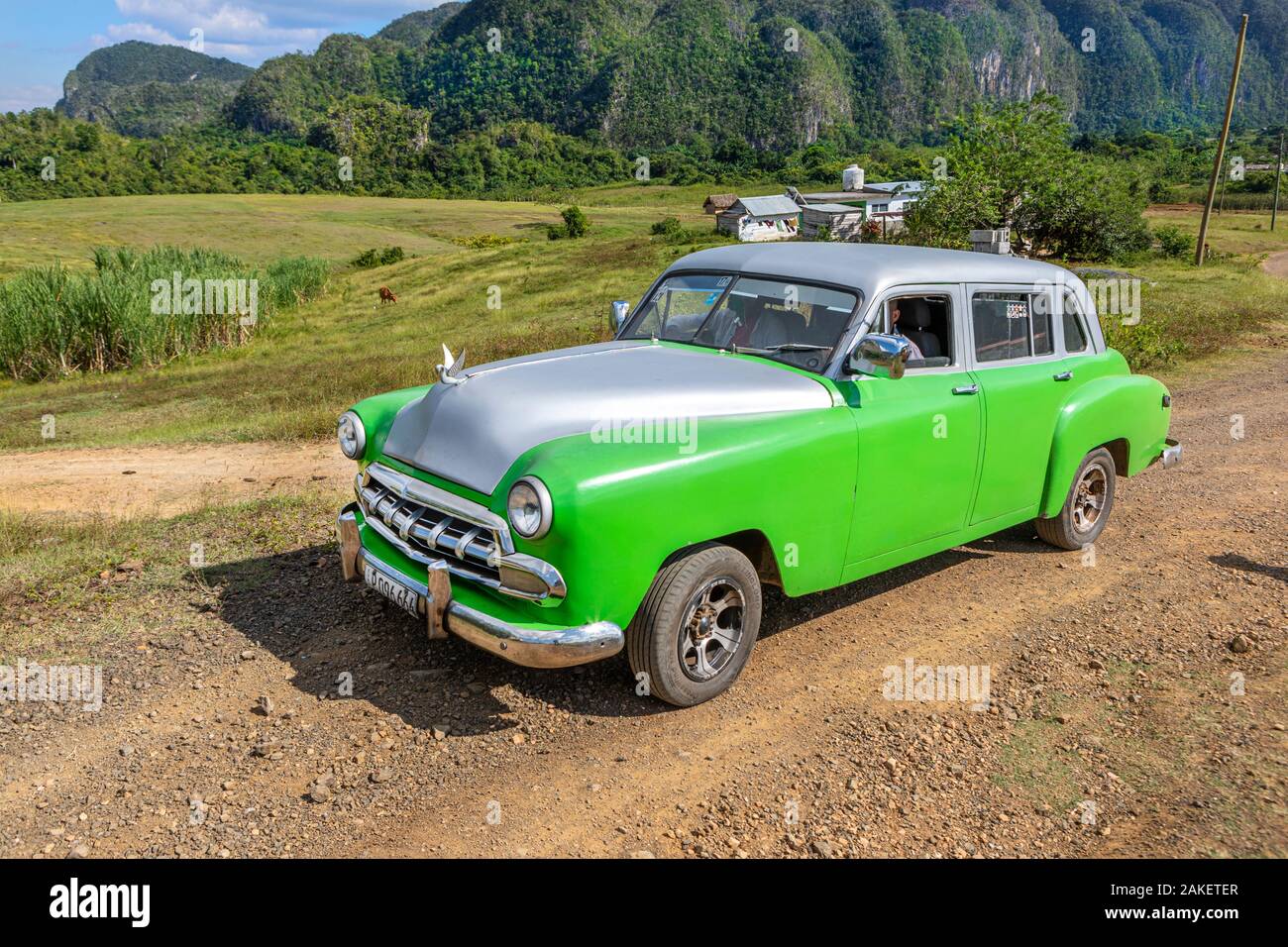 Car rural hi-res stock photography and images - Alamy