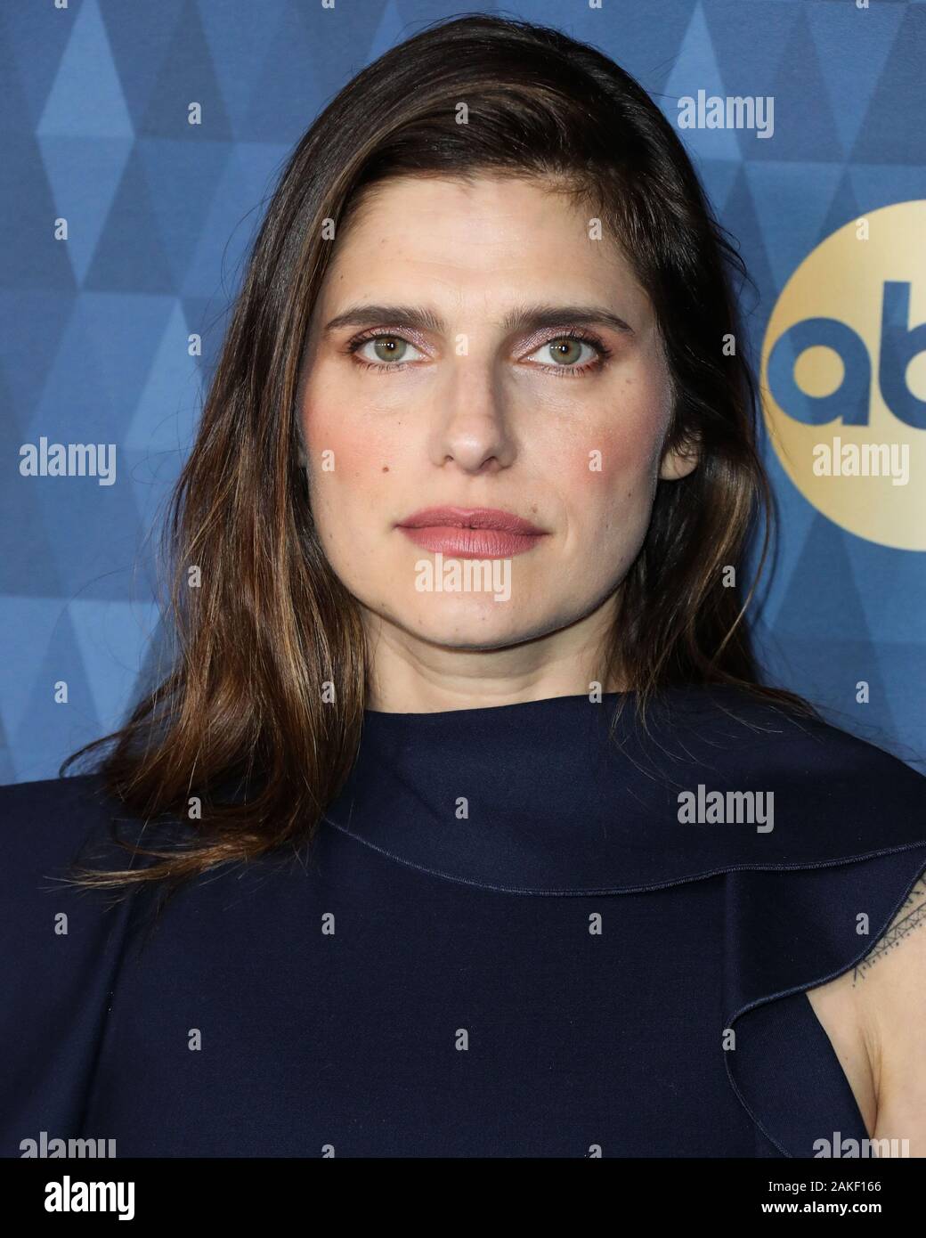 PASADENA, LOS ANGELES, CALIFORNIA, USA - JANUARY 08: Actress Lake Bell ...