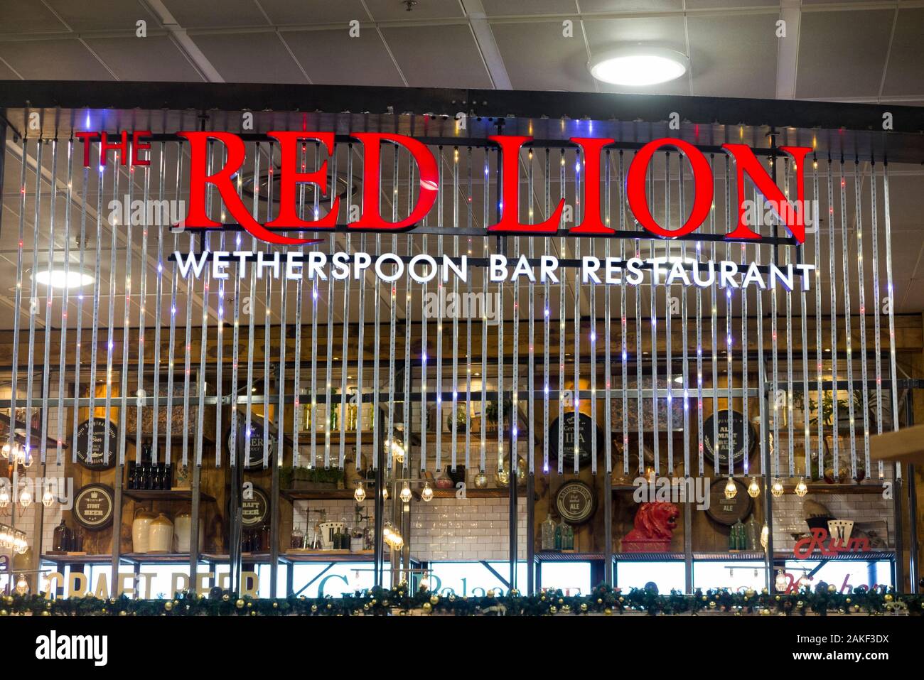 Uk airport departure terminal pub hi-res stock photography and images ... Uk airport departure terminal pub hi-res stock photography and images ...