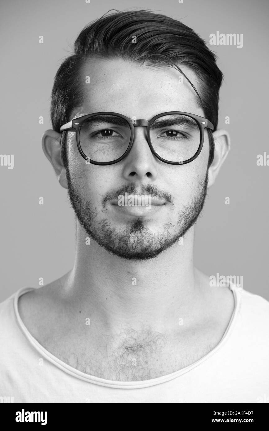 Bearded black man in glasses hi-res stock photography and images - Alamy