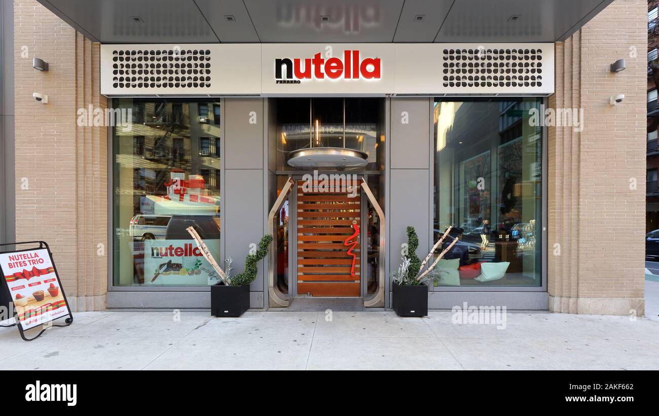 [historical storefront] Nutella Cafe, 116 University Place, New York ...