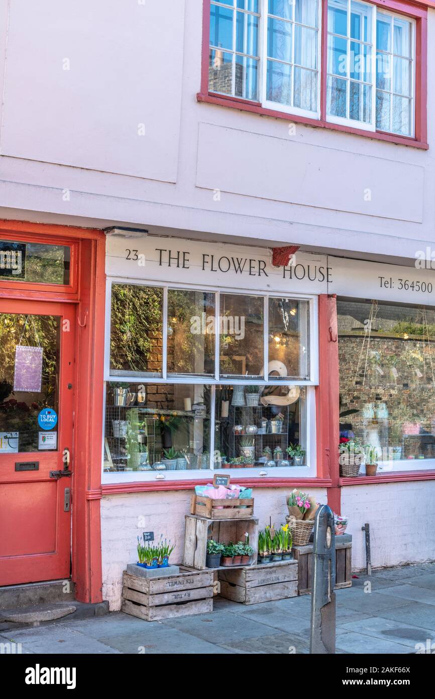 UK, England, Cambridgeshire, Cambridge, Magdalene Street, Shops Stock ...