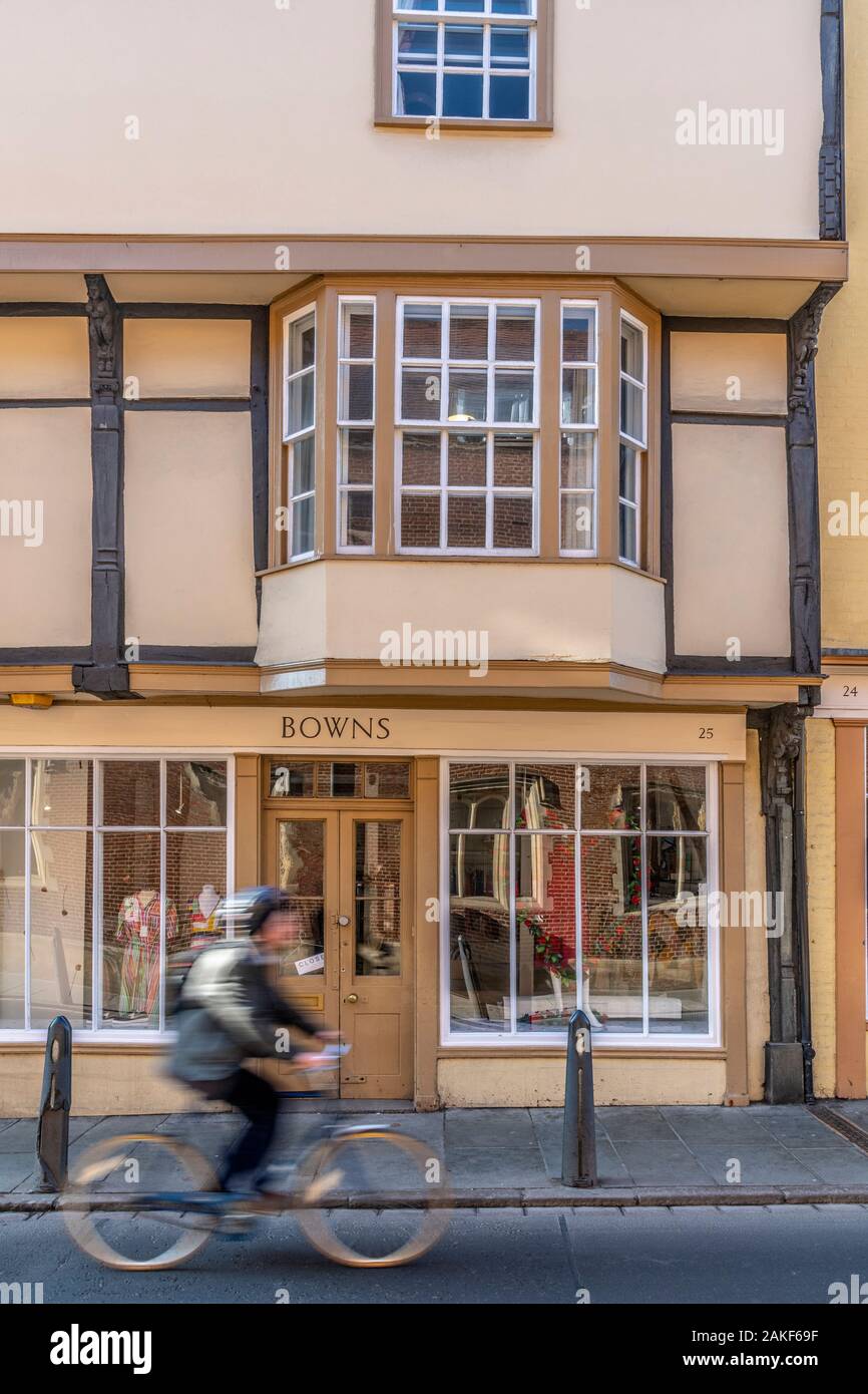 UK, England, Cambridgeshire, Cambridge, Magdalene Street, Shops Stock ...