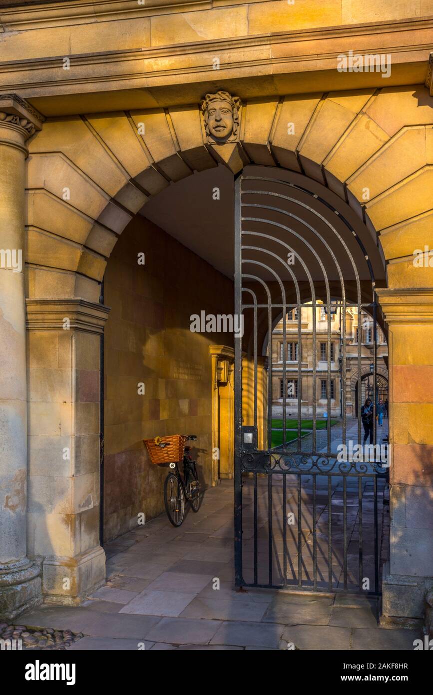 Arches of cambridge university hi-res stock photography and images - Alamy