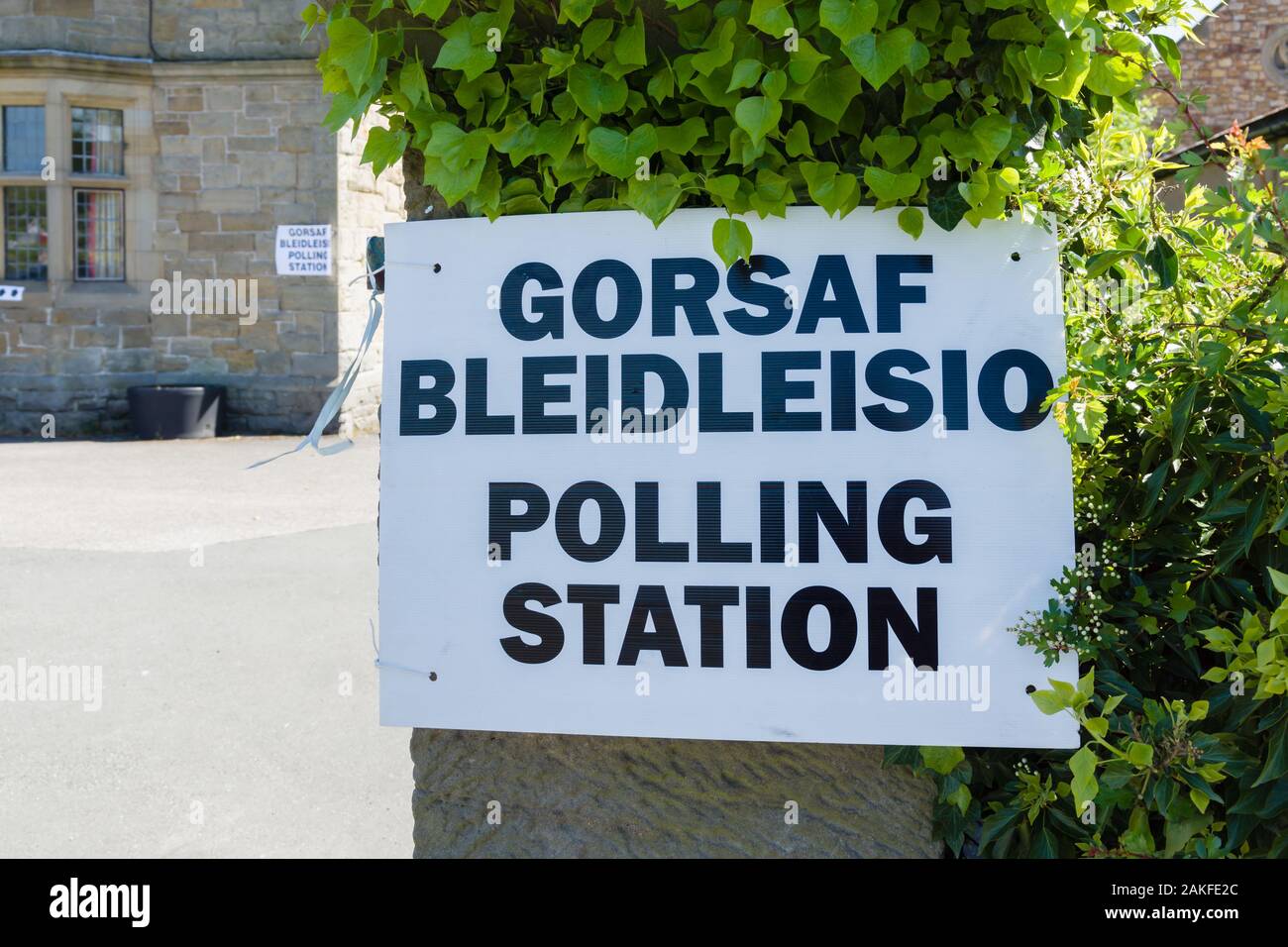 English polling station hi-res stock photography and images - Alamy