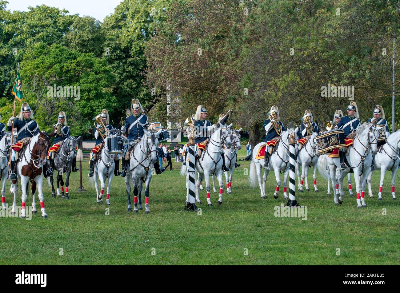 Mounted guards of honour hi-res stock photography and images - Alamy