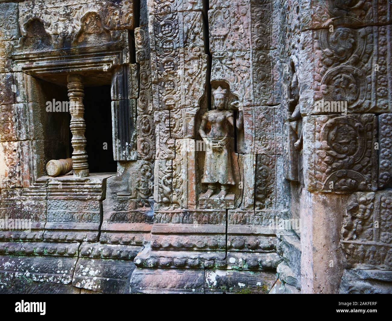 Stone rock carving art at Ta Som temple in Angkor Wat complex, Siem ...