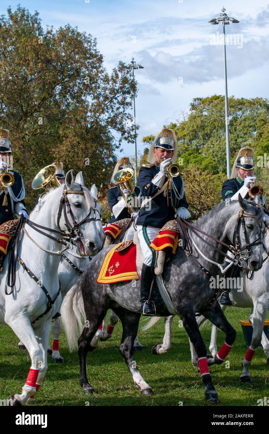 Presidential guard soldiers lisbon hi-res stock photography and images ...
