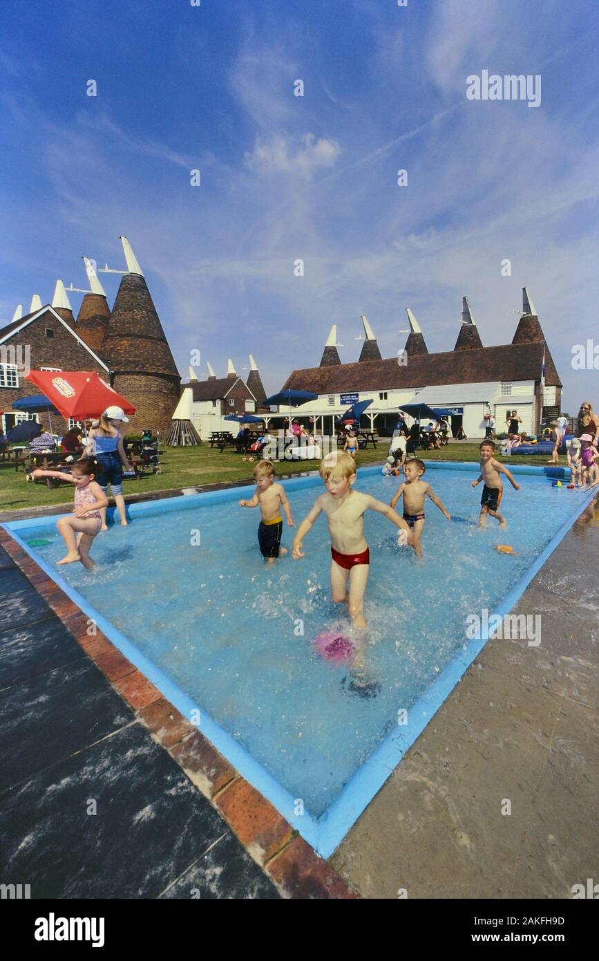 Kent Hop Farm High Resolution Stock Photography and Images - Alamy