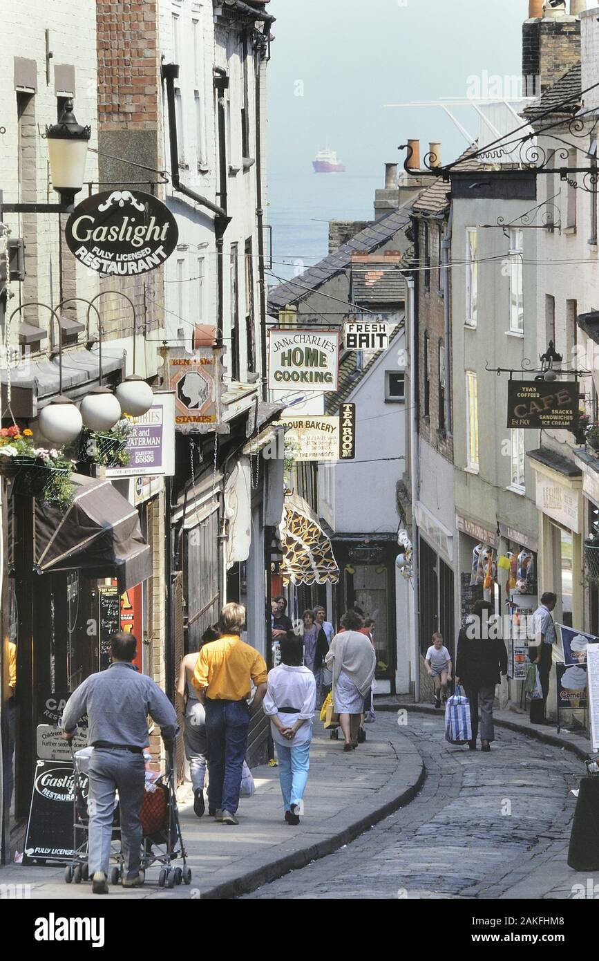 High street shops 1980s hi-res stock photography and images - Alamy
