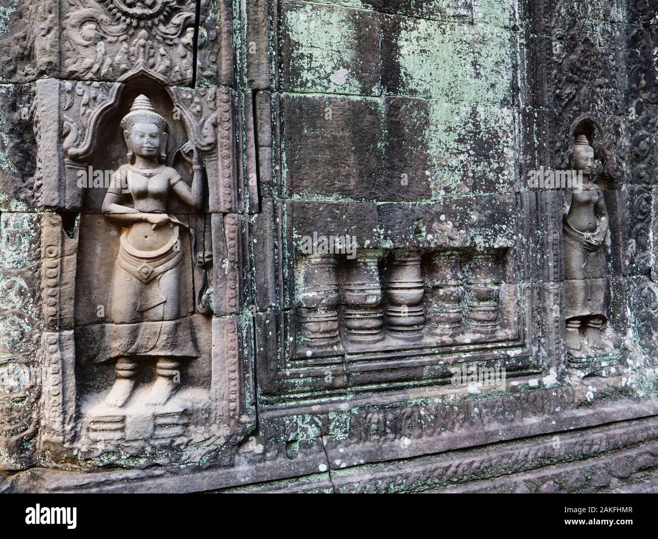 Stone rock carving art at Ta Som temple in Angkor Wat complex, Siem ...
