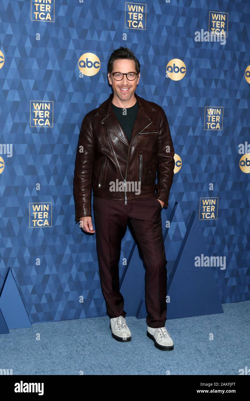 January 8, 2020, Pasadena, CA, USA: LOS ANGELES - JAN 8: Dan Bucatinsky ...