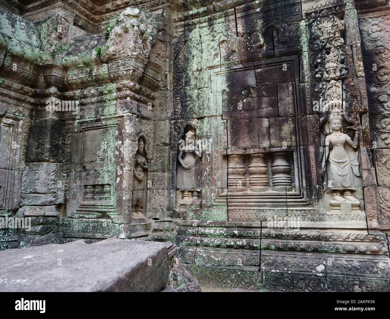Stone rock carving art at Ta Som temple in Angkor Wat complex, Siem ...