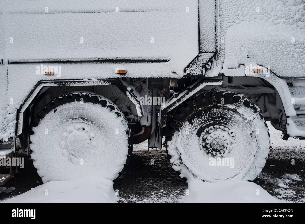 Iced truck hi-res stock photography and images - Alamy