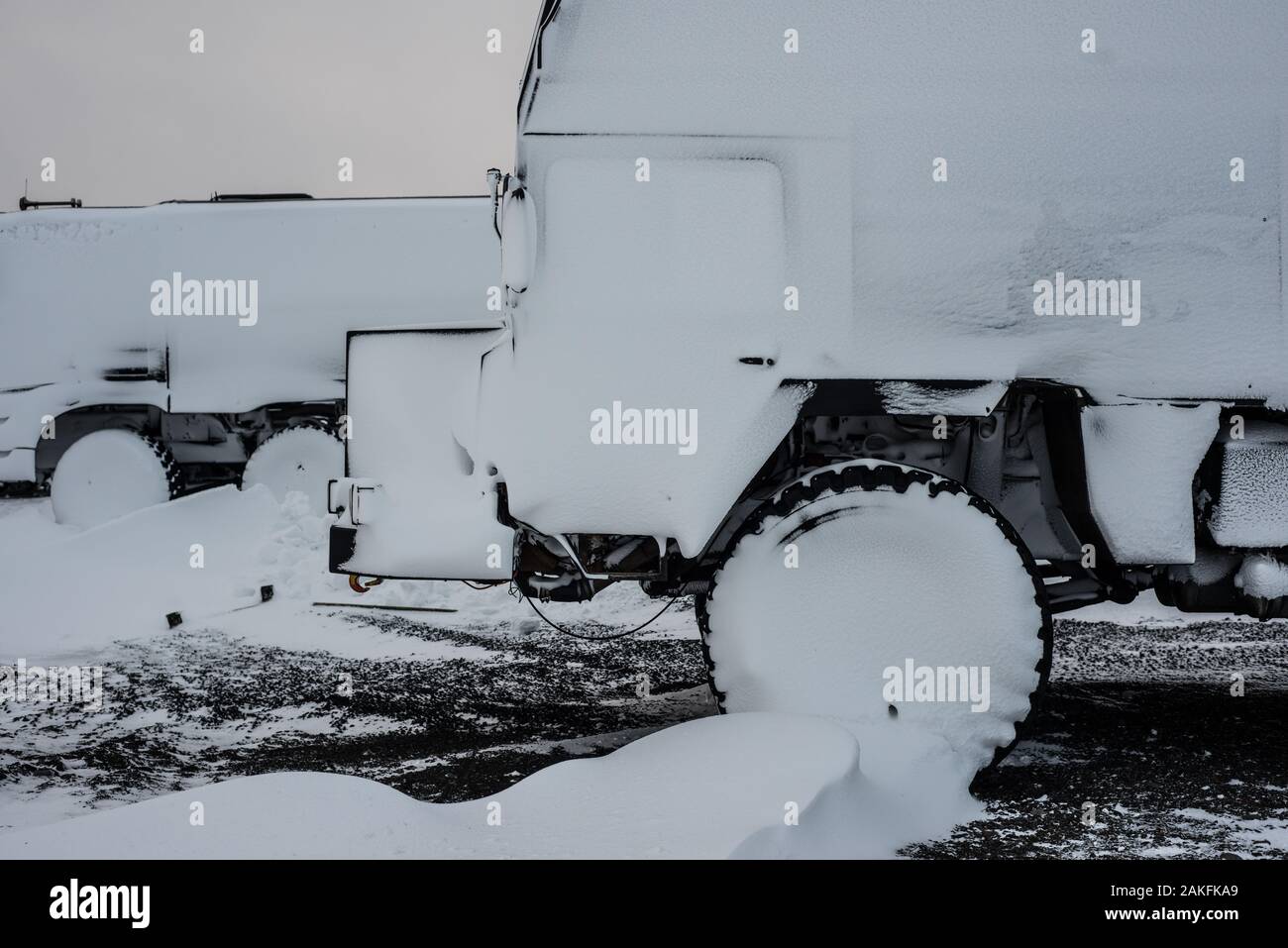 Iced trucks hi-res stock photography and images - Alamy