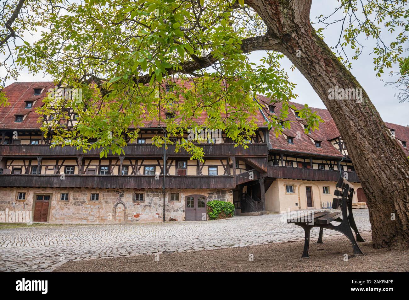 Old courtyard hi-res stock photography and images - Alamy