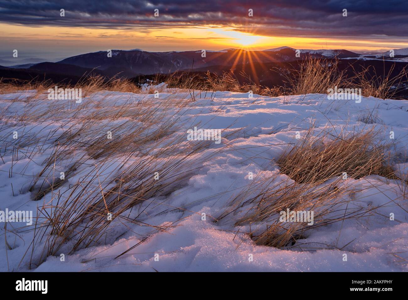 Mountain range in the early spring with snow Stock Photo - Alamy