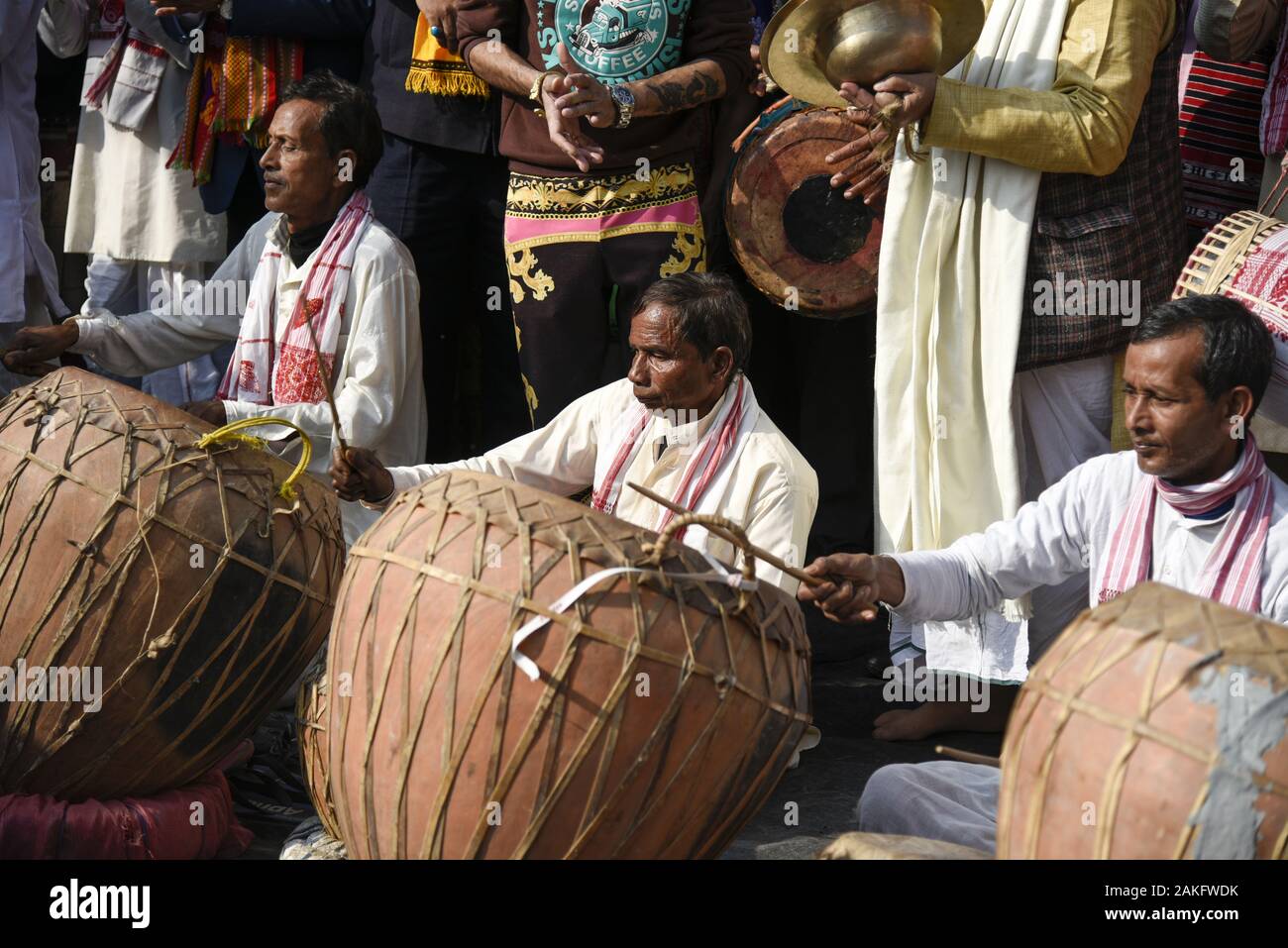 Guwahati, Assam, India. 9th Jan, 2020. Folk artists play traditional ...